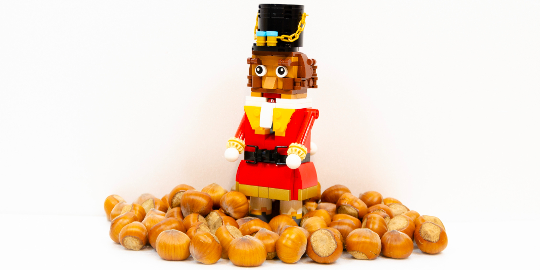 Guest-Review : LEGO Seasonal 40640 LEGO Nutcracker - Brickonaute
