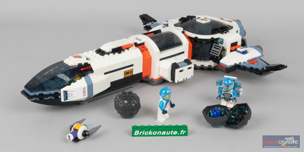 Review LEGO City 60446 Modular Galactic Spaceship - Brickonaute