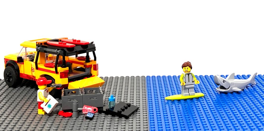 Guest-Review : LEGO City 60453 Lifeguard Truck - Brickonaute